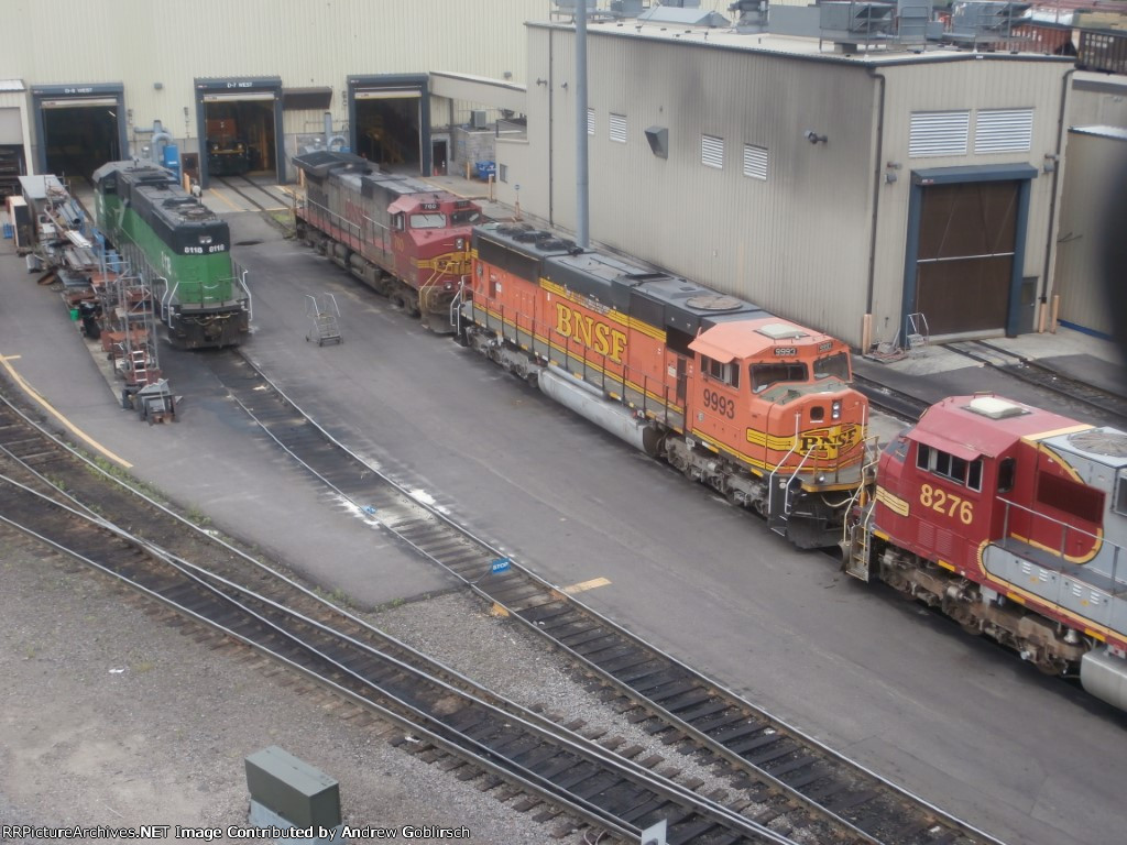 ATSF 760, 8276, BN 8118 + BNSF 9993